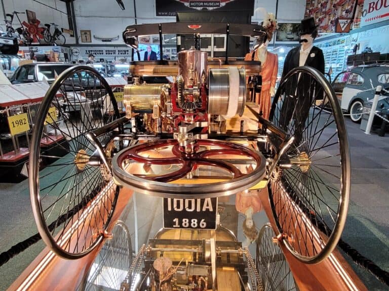The Benz Patent Motorwagen 1886 - the first practical car - Car Scrapbook